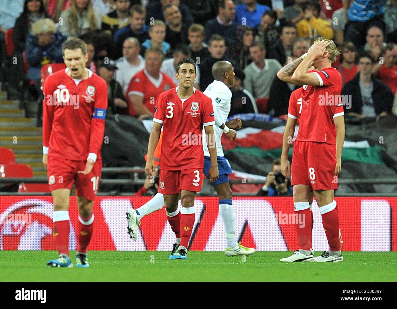 Ashley cole centre hi-res stock photography and images - Alamy