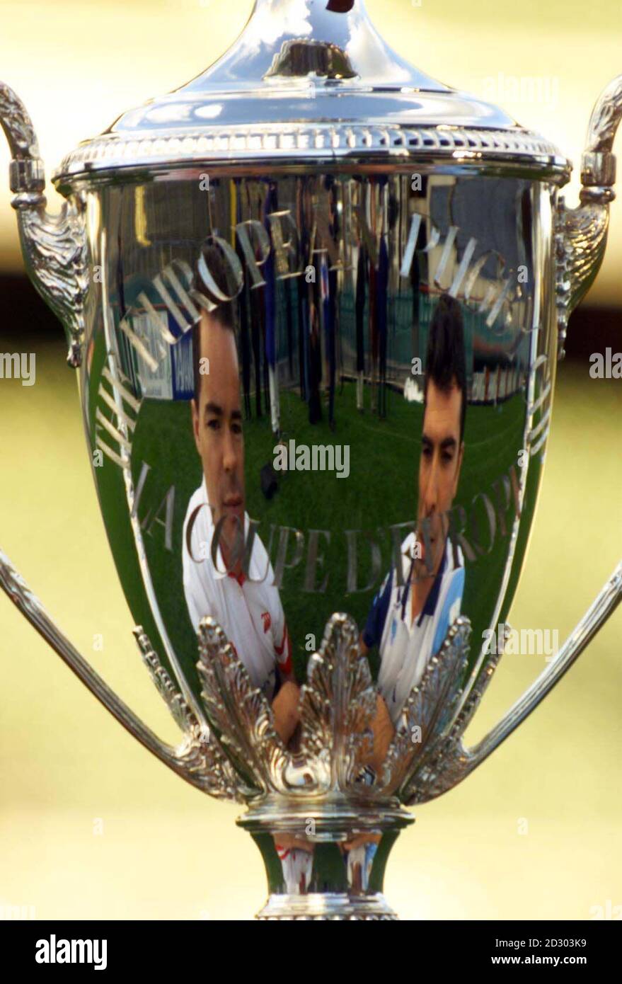 Ulsters wing forward andy ward hi-res stock photography and images - Alamy