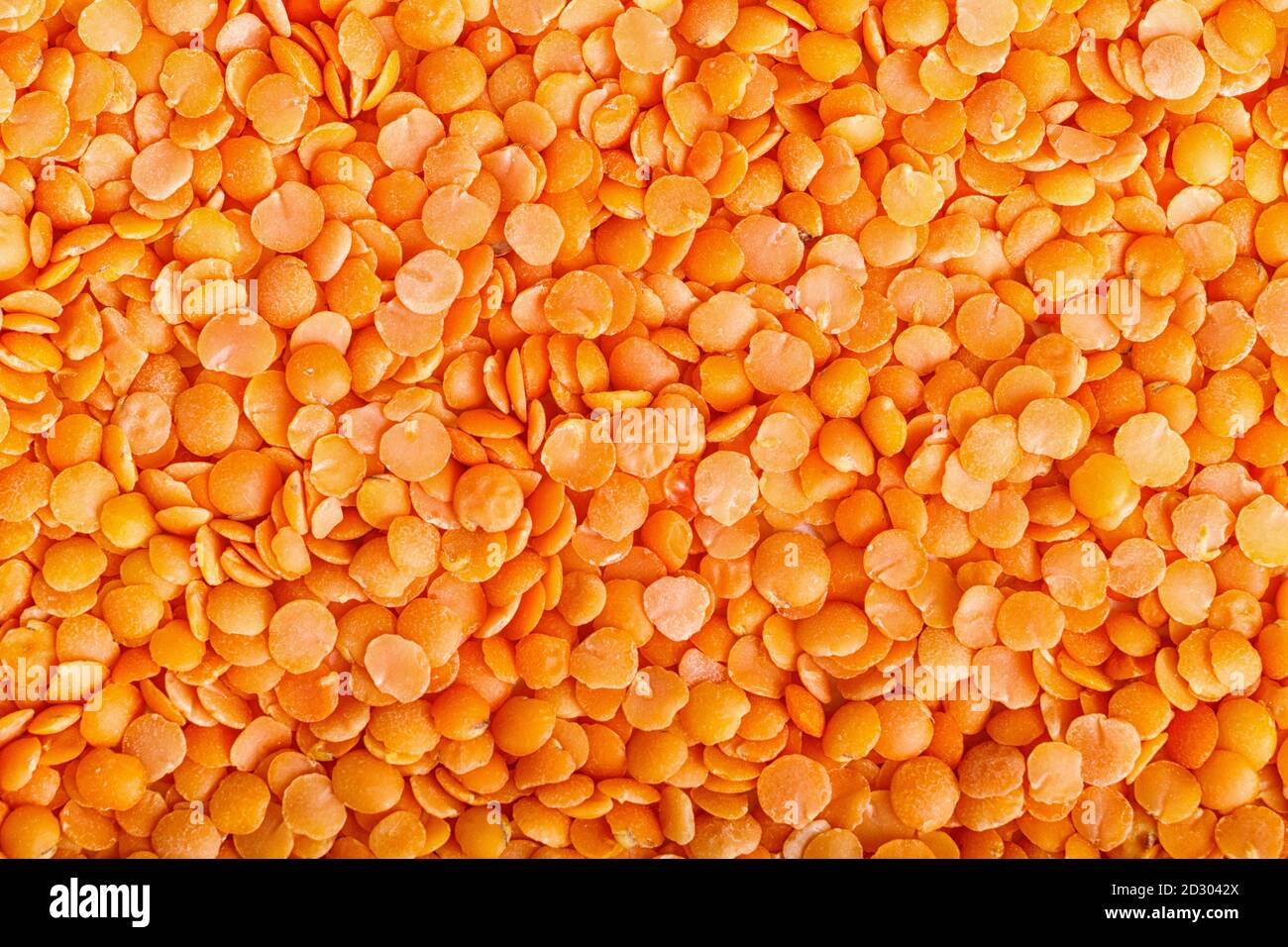 Texture of red lentils. Top view Stock Photo - Alamy