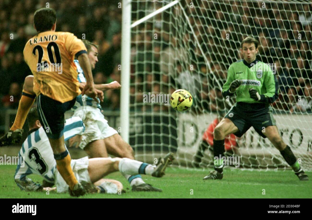 Derby countys stefano eranio tries hi-res stock photography and images ...