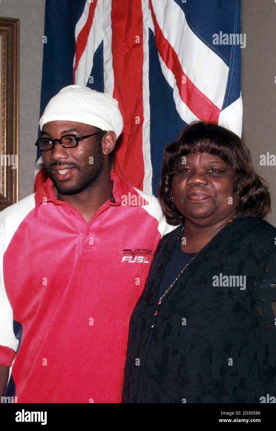 WBC Champion Lennox Lewis with his mother Violet at Heathrow. Lewis ...