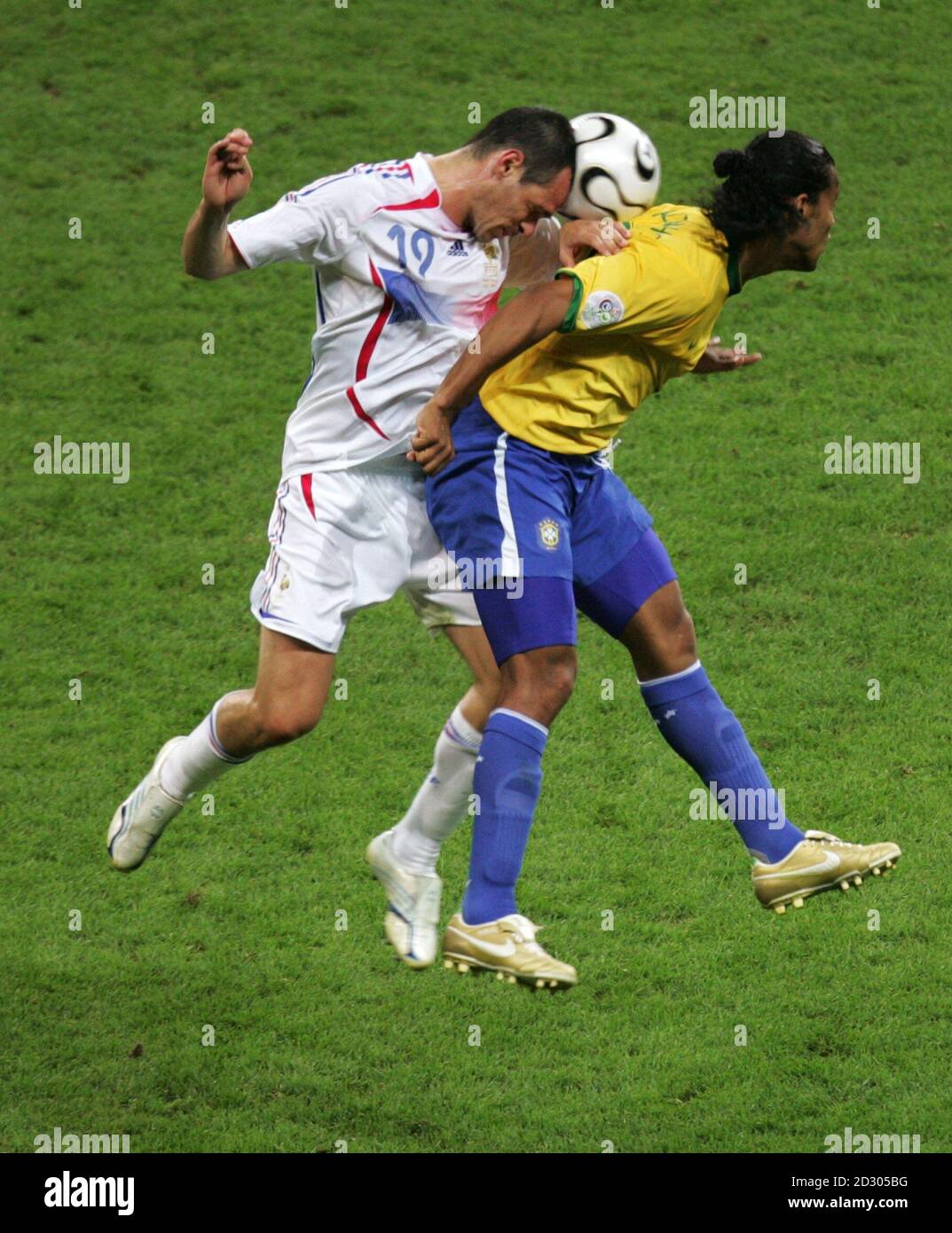 2006 world cup final ball hi-res stock photography and images - Alamy