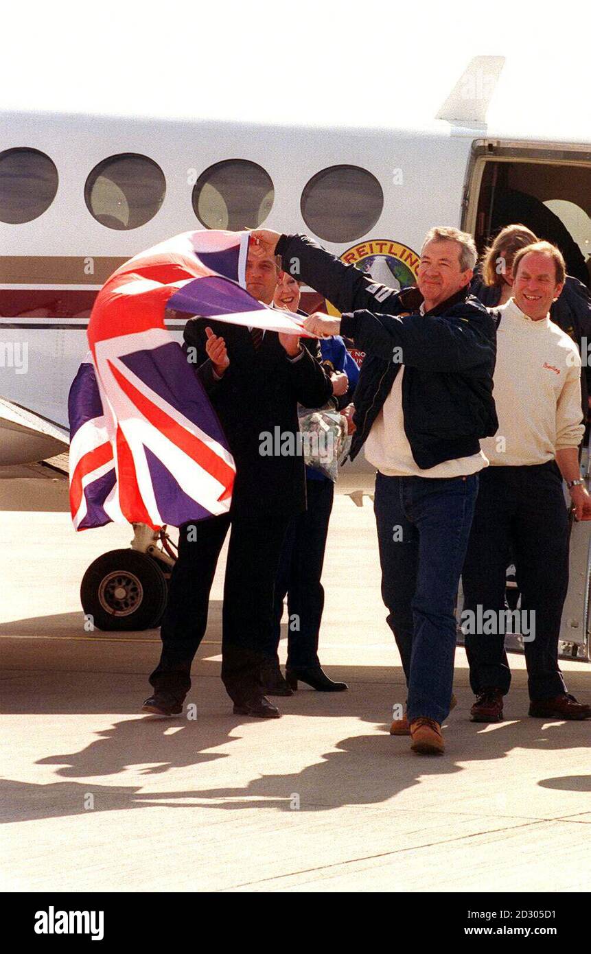 Breitling Orbiter balloonist Brian Jones recieves a hero's welcome as ...