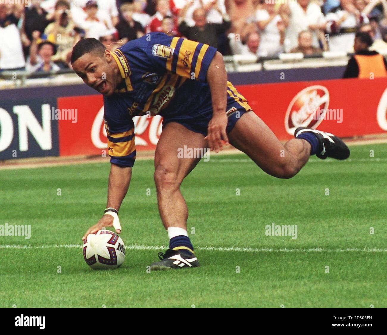 Leeds Rhinos' four try hero Leroy Rivett touches down unchallenged for ...