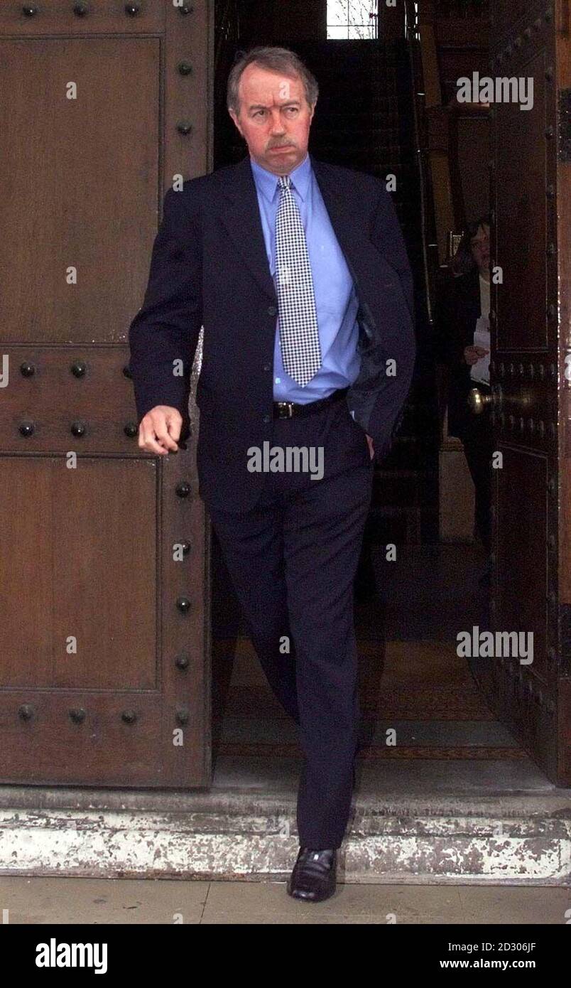 Frank gray nottingham forest hi-res stock photography and images - Alamy