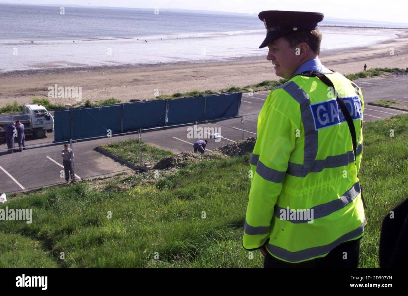 Irish Police seal off a car park at Templetown beach near Carlingford ...