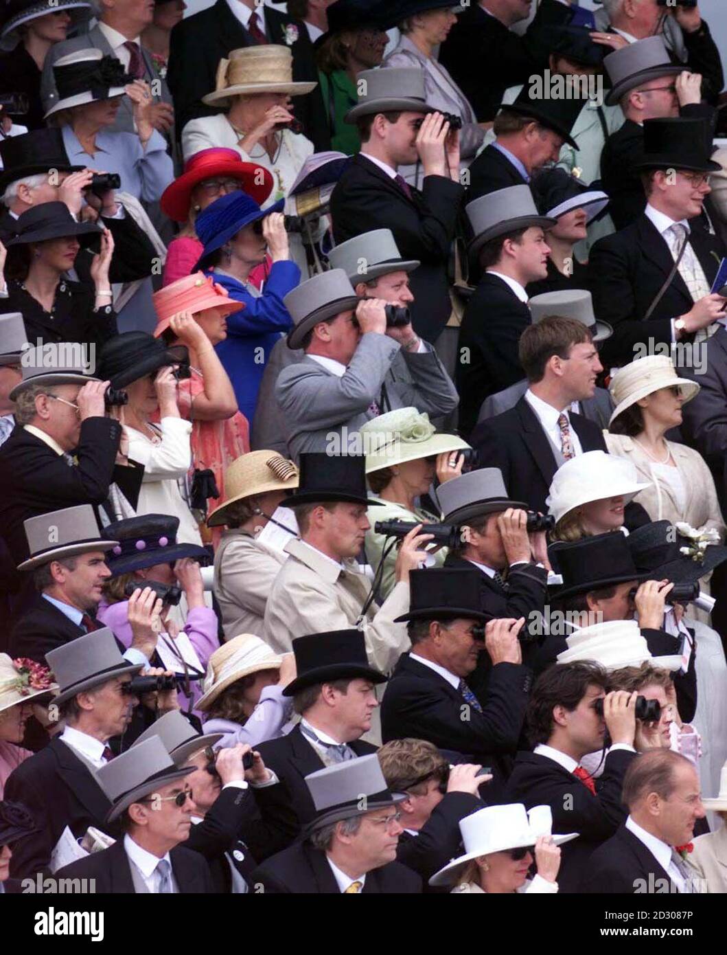 Wearing top hat and tails hi-res stock photography and images - Alamy