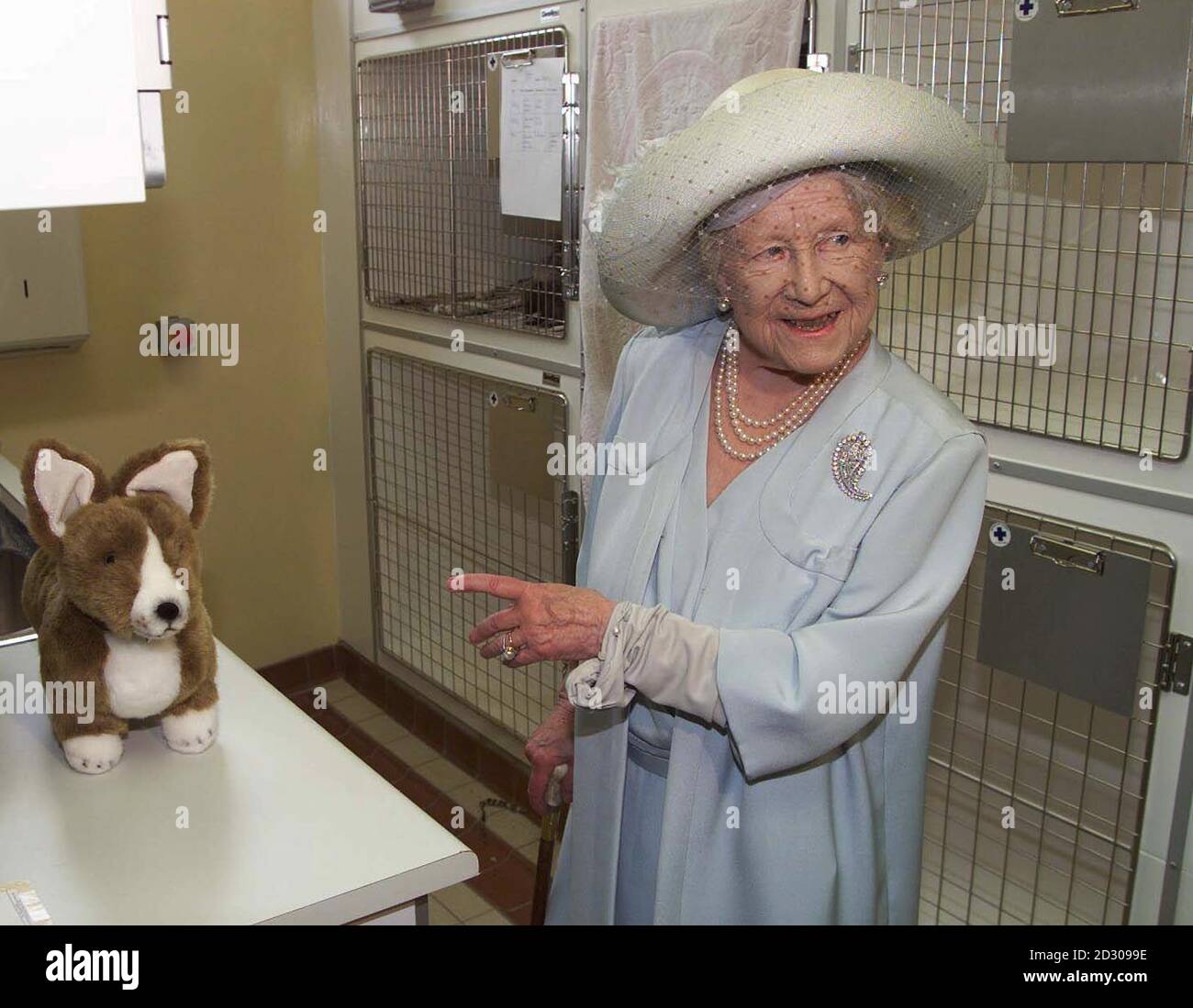 A queen mother queenmothercollection hi-res stock photography and ...