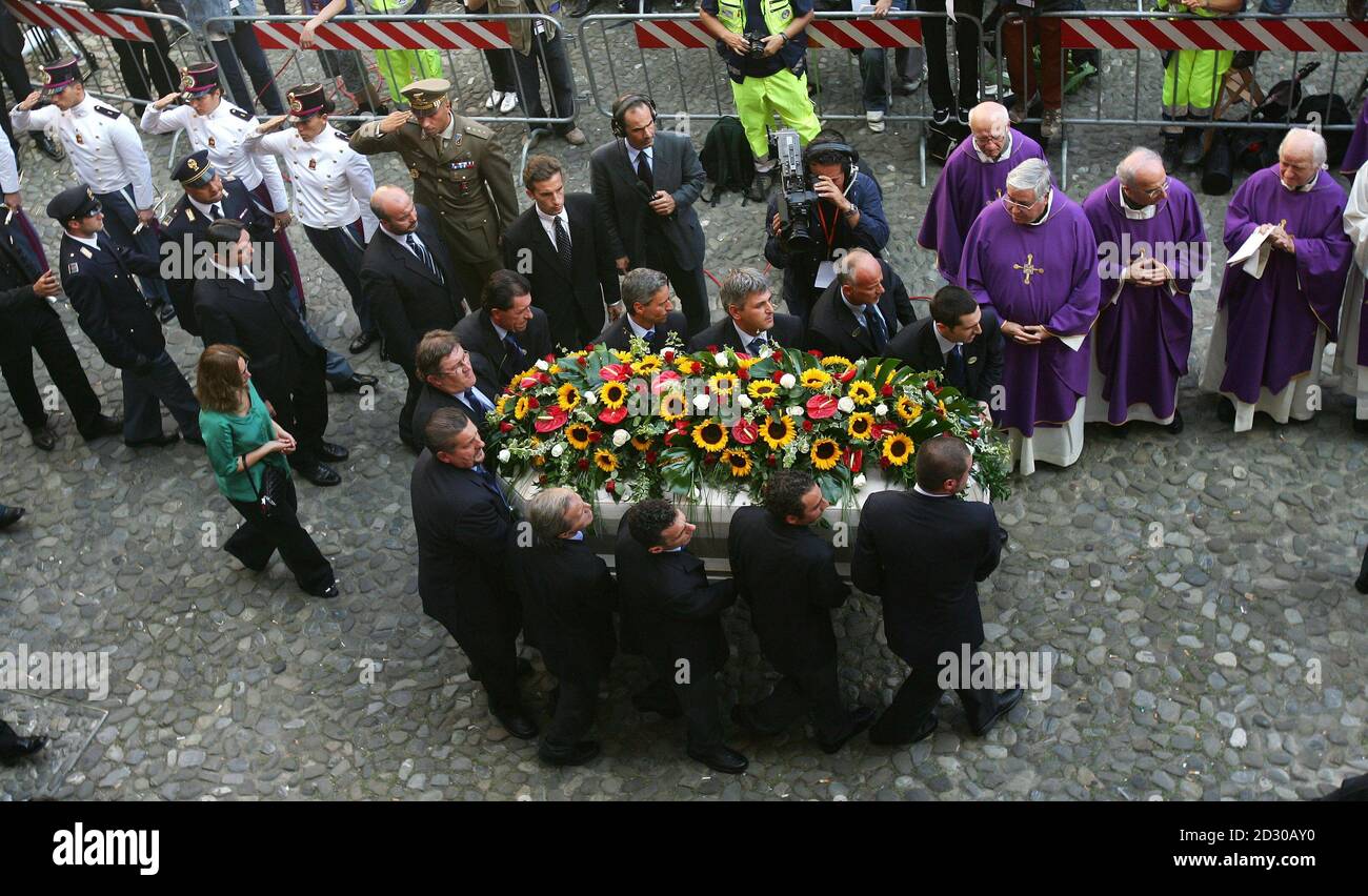 Luciano Pavarotti Funeral High Resolution Stock Photography and Images ...
