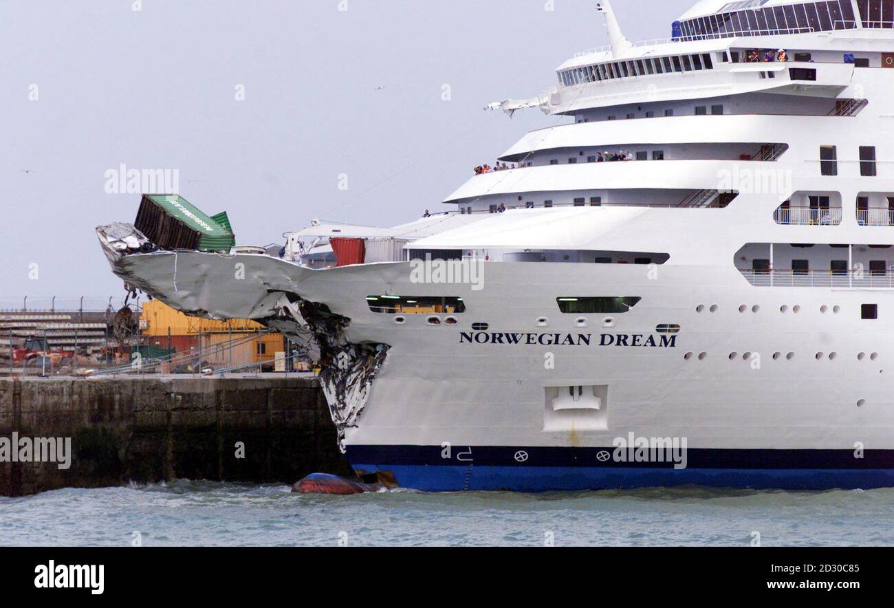 Container vessel ever decent hi-res stock photography and images - Alamy