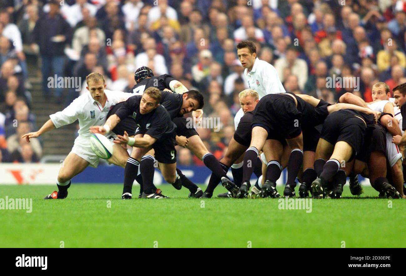 English rugby scrum hi-res stock photography and images - Alamy