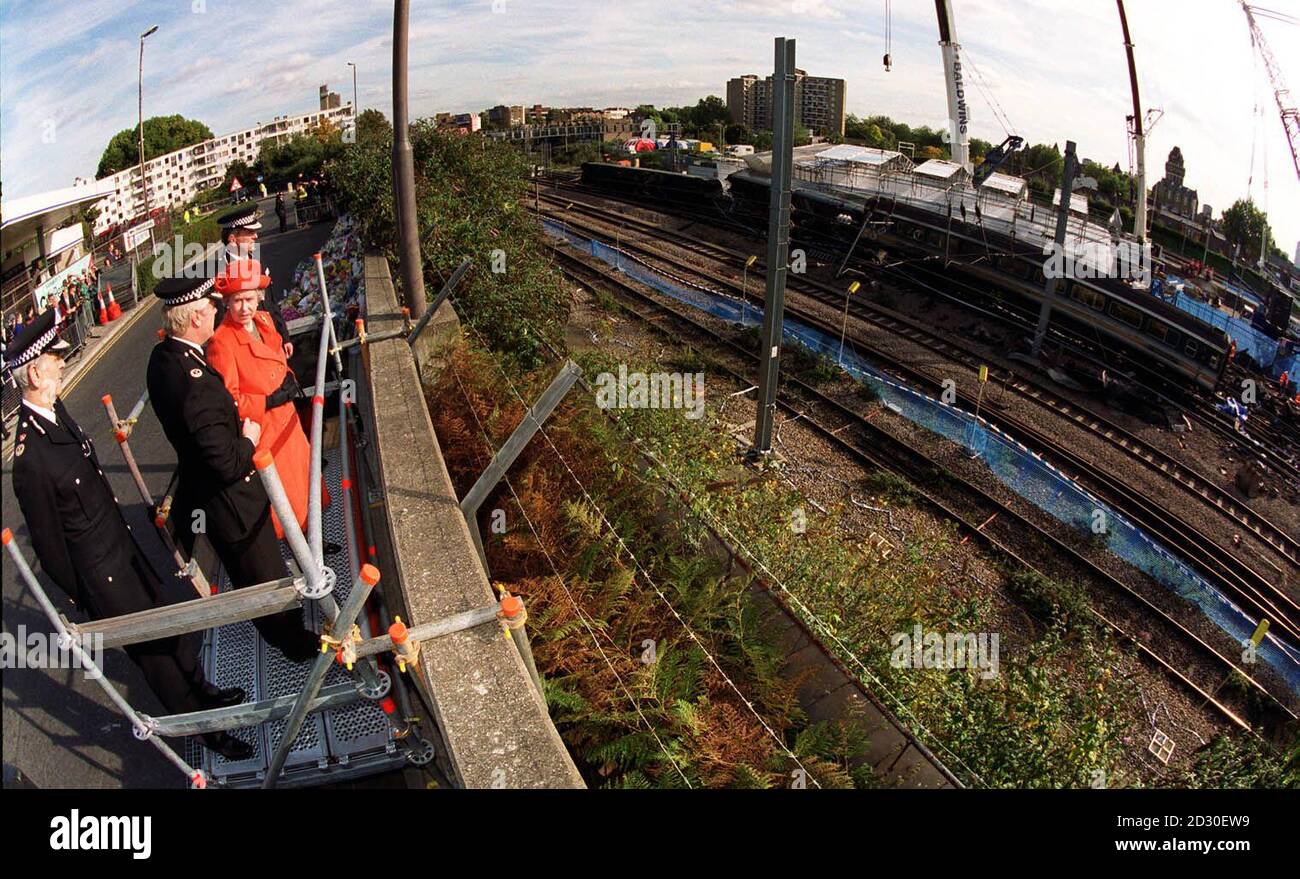Ladbroke grove train crash in hi-res stock photography and images - Alamy