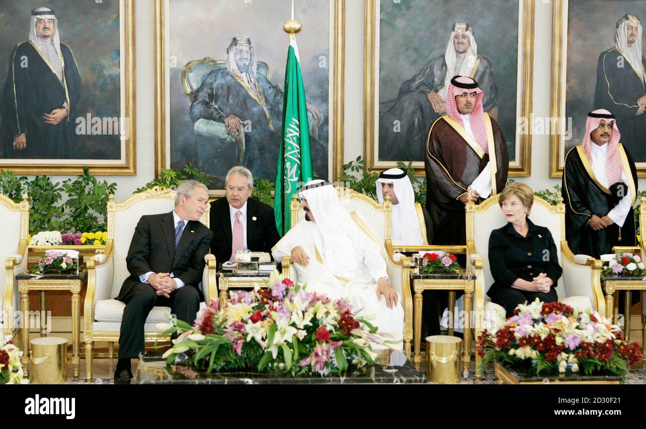 Riyadh airport terminal hi-res stock photography and images - Alamy