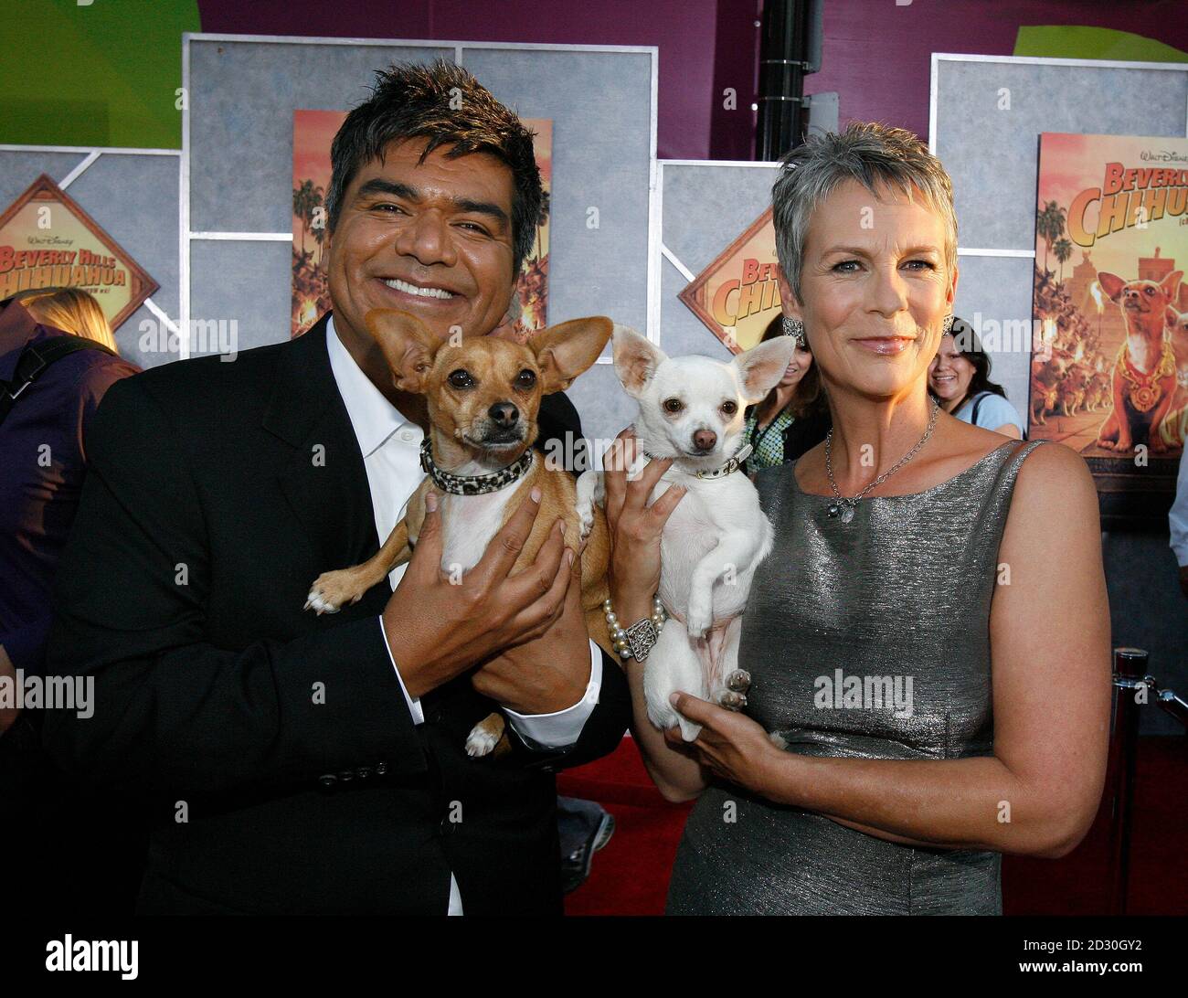 George lopez cast hi-res stock photography and images - Alamy