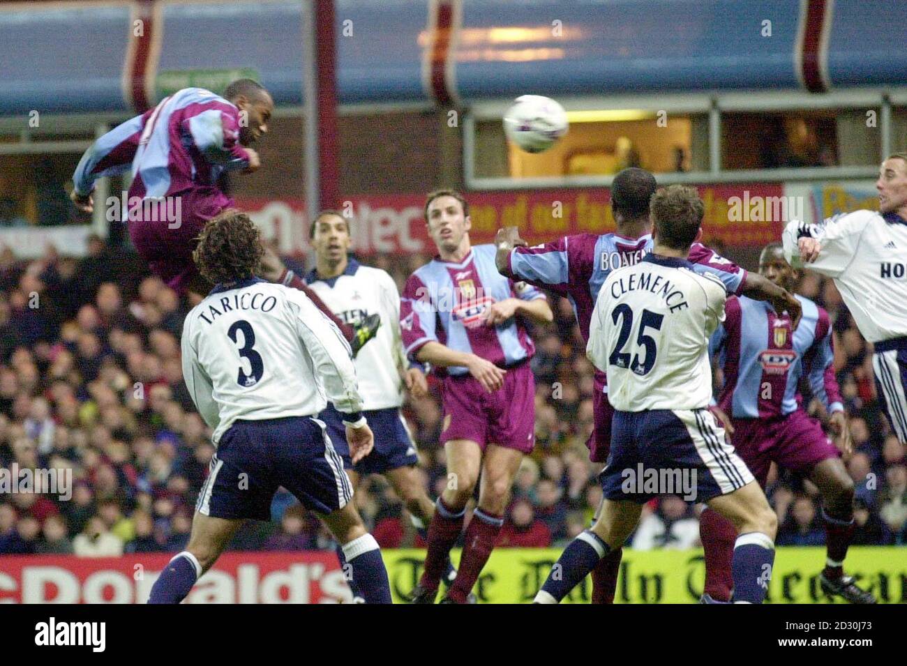 Tottenham hotspurs ian walker hi-res stock photography and images - Alamy