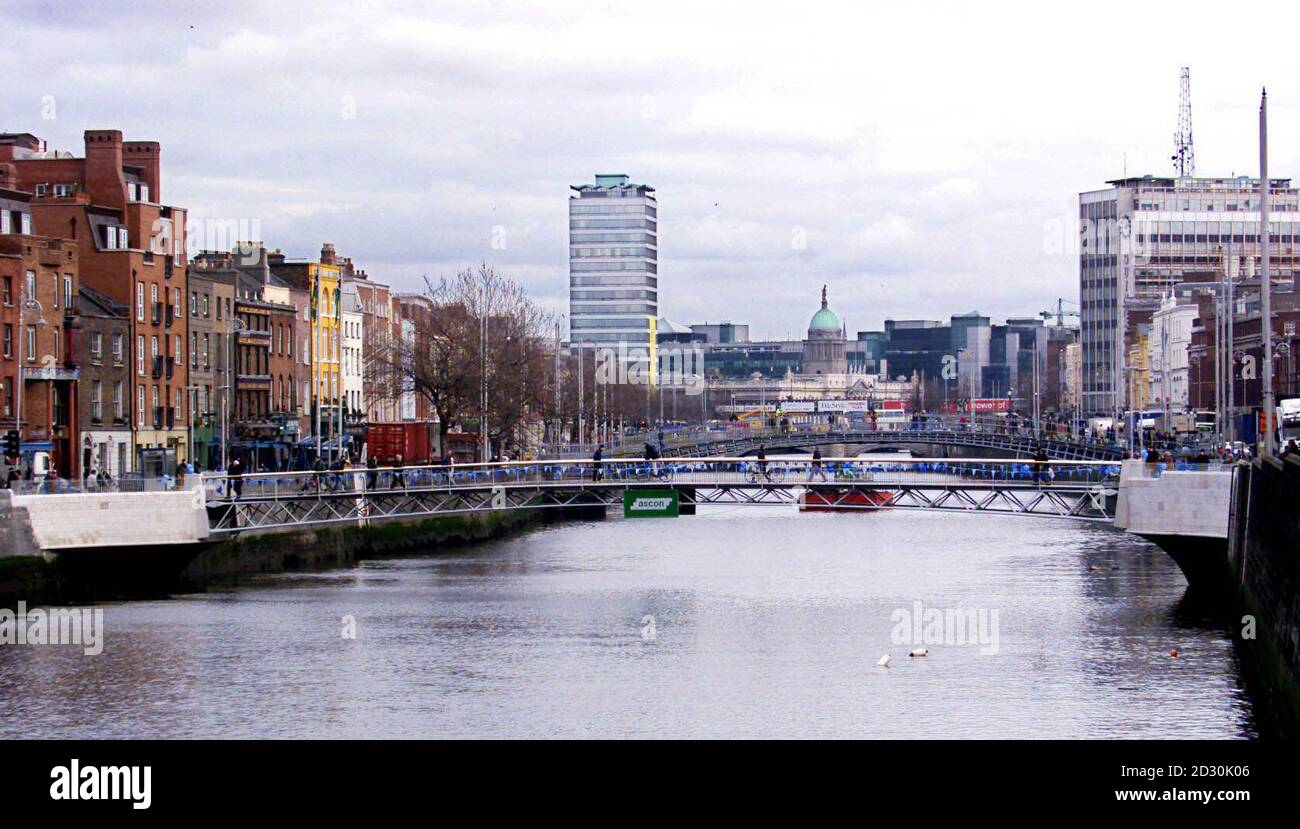 Library filer dated 20/12/1999 of Dublin's second city centre foot ...