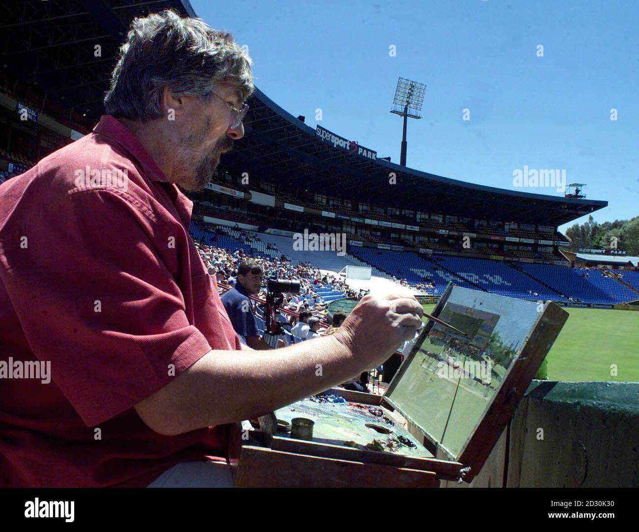 Official MCC artist, Tom Coates from Hampshire, begins his last oil ...