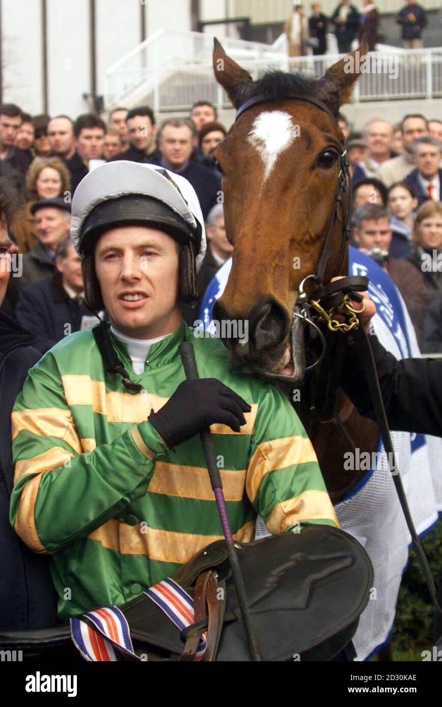 Jockey charlie swan hi-res stock photography and images - Alamy