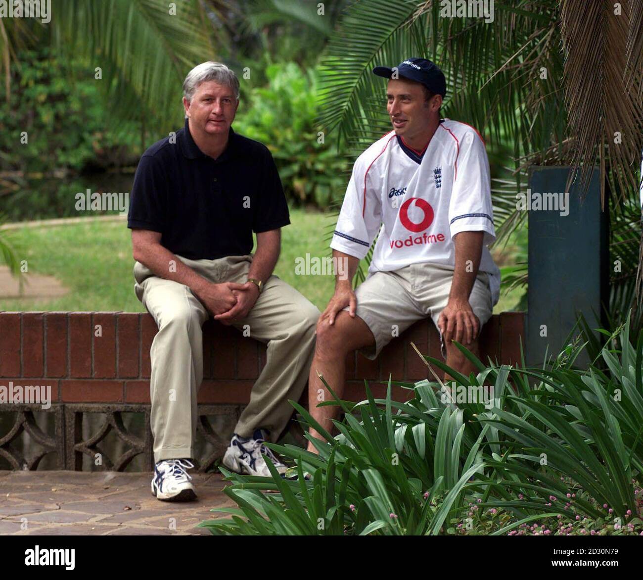 England coach Duncan Fletcher (left) with captain Nasser Hussain ...