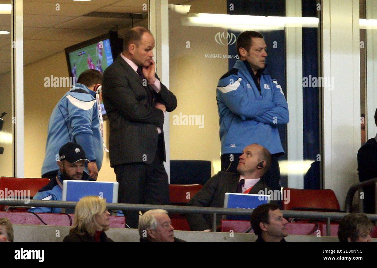 Scotlands' coach Andy Robinson during the RBS Six Nations match at the ...