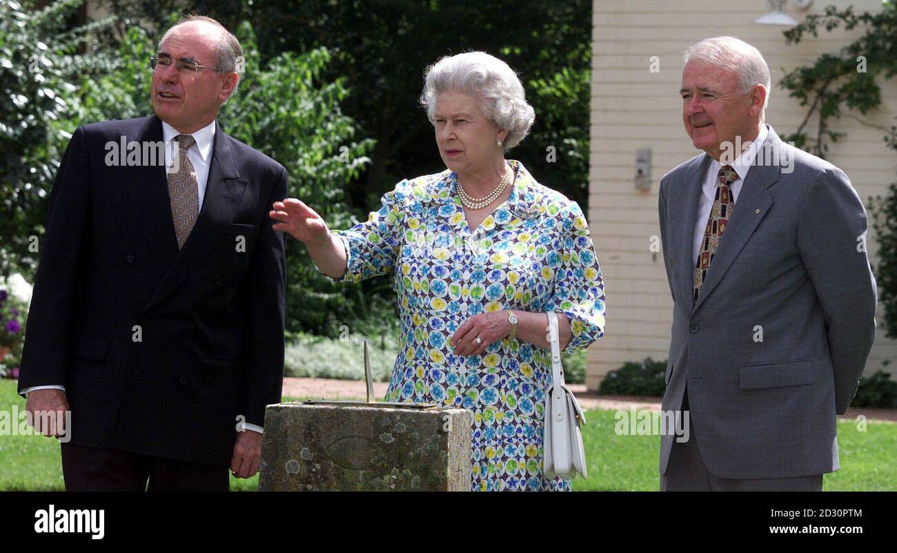 Britain's Queen Elizabeth II with Australian Prime Minister John Howard ...