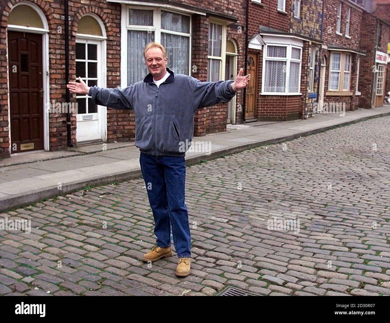 Coronation Street actor Bruce Jones, alias loud-mouth Les Battersby ...