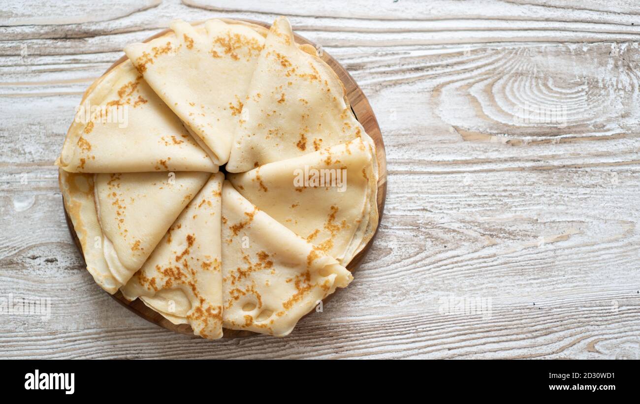 Simple triangle hi-res stock photography and images - Alamy