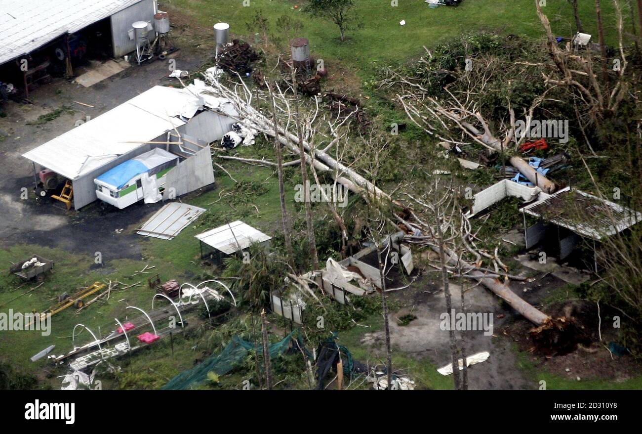 Damaged tarpaulin hi-res stock photography and images - Alamy