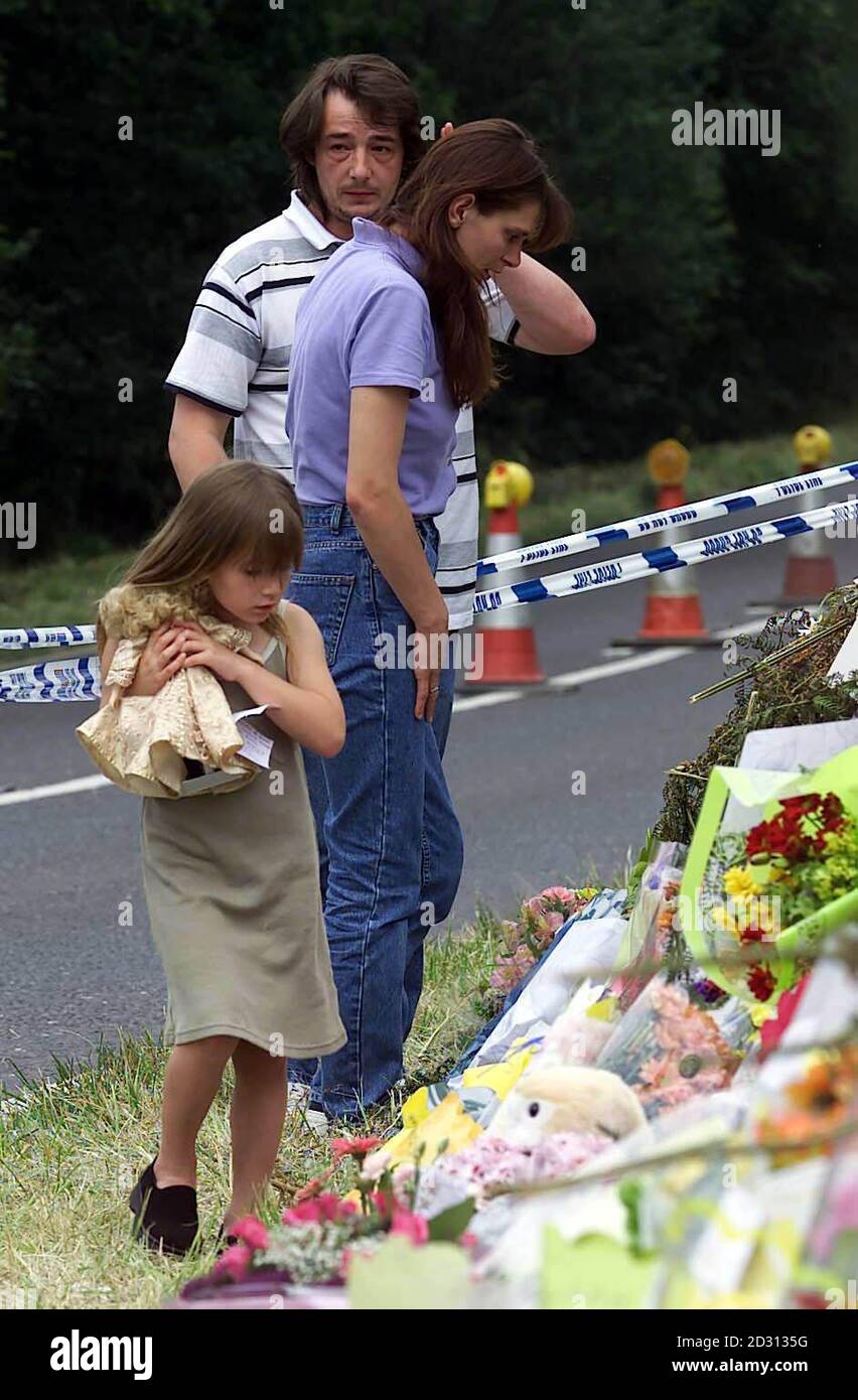 Grave of parents hi-res stock photography and images - Alamy