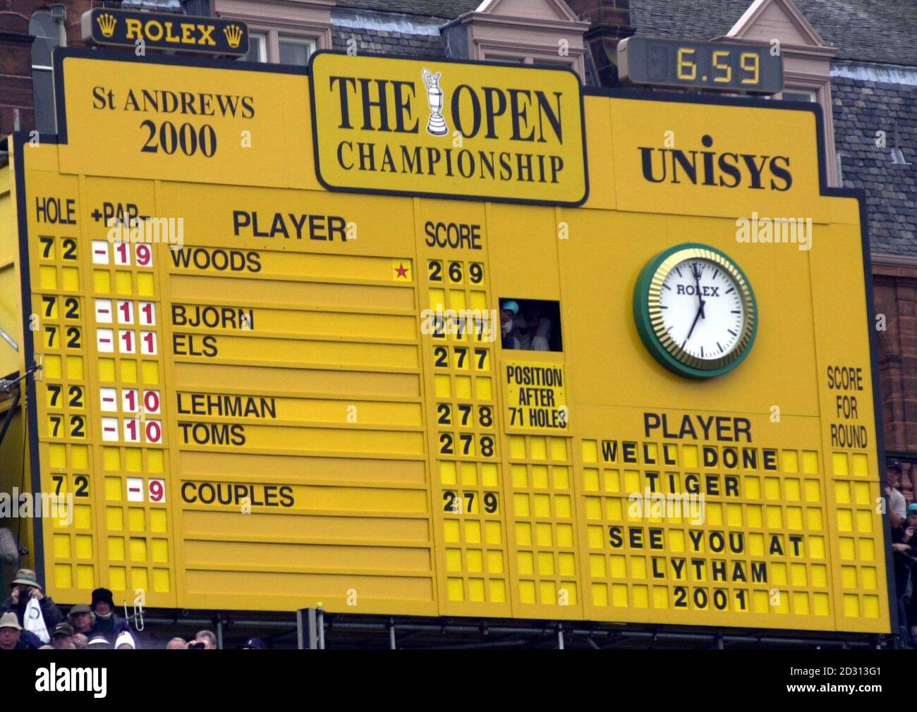 Scoreboard 19 under par record score hi-res stock photography and ...