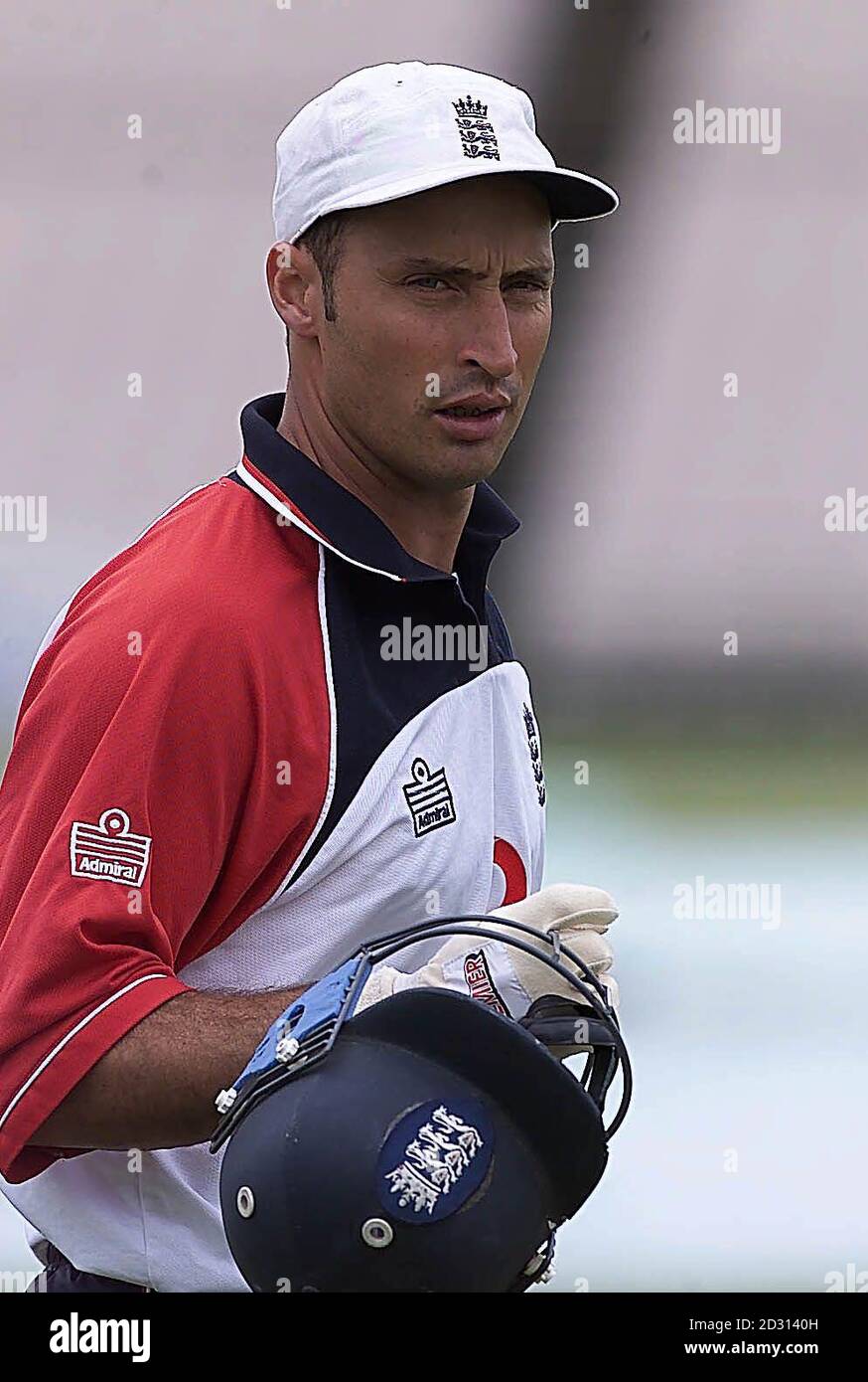Sport cricket helmet nasser hussain hi-res stock photography and images ...