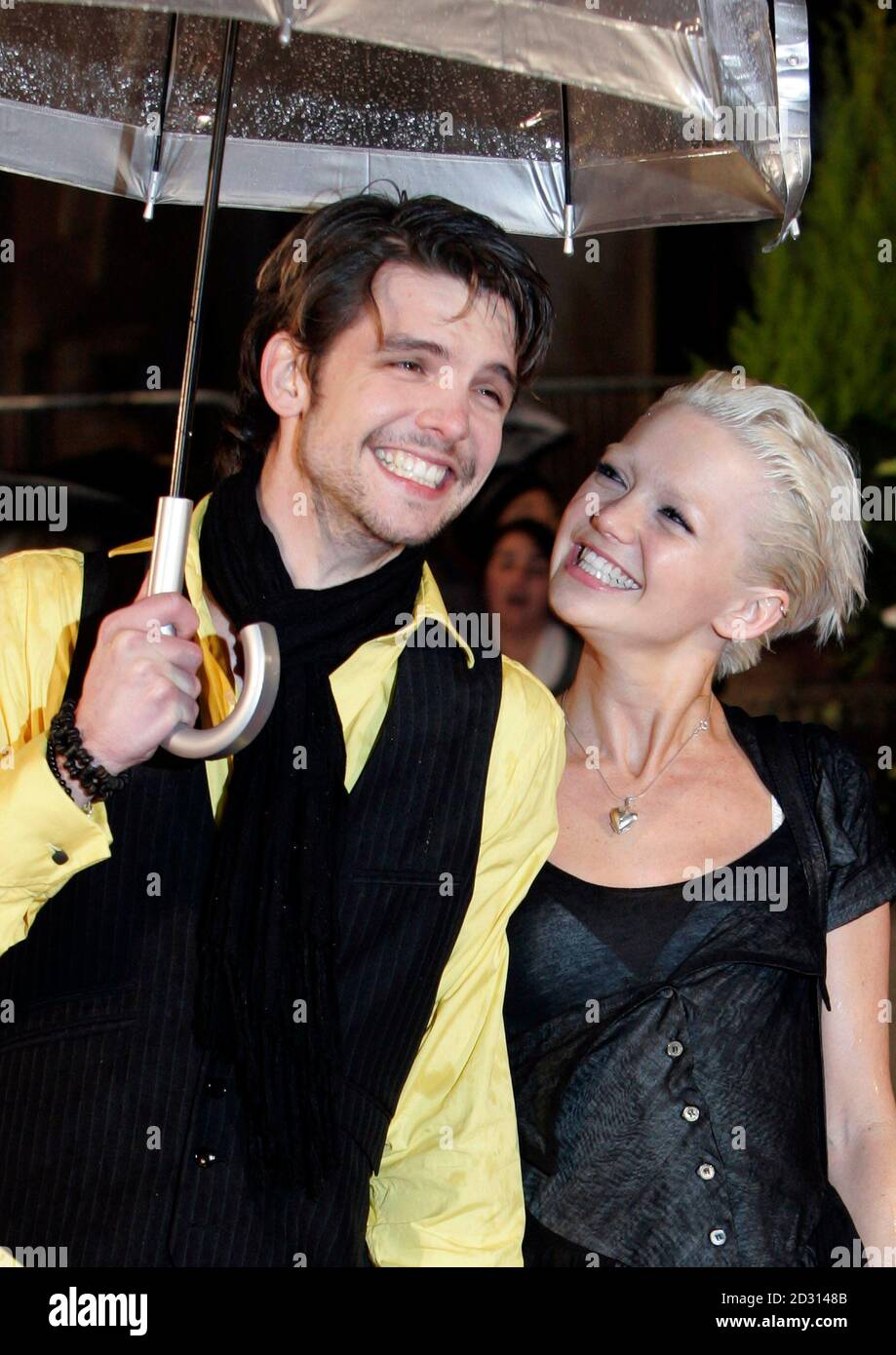 Andrew lee potts hannah spearritt hi-res stock photography and images ...