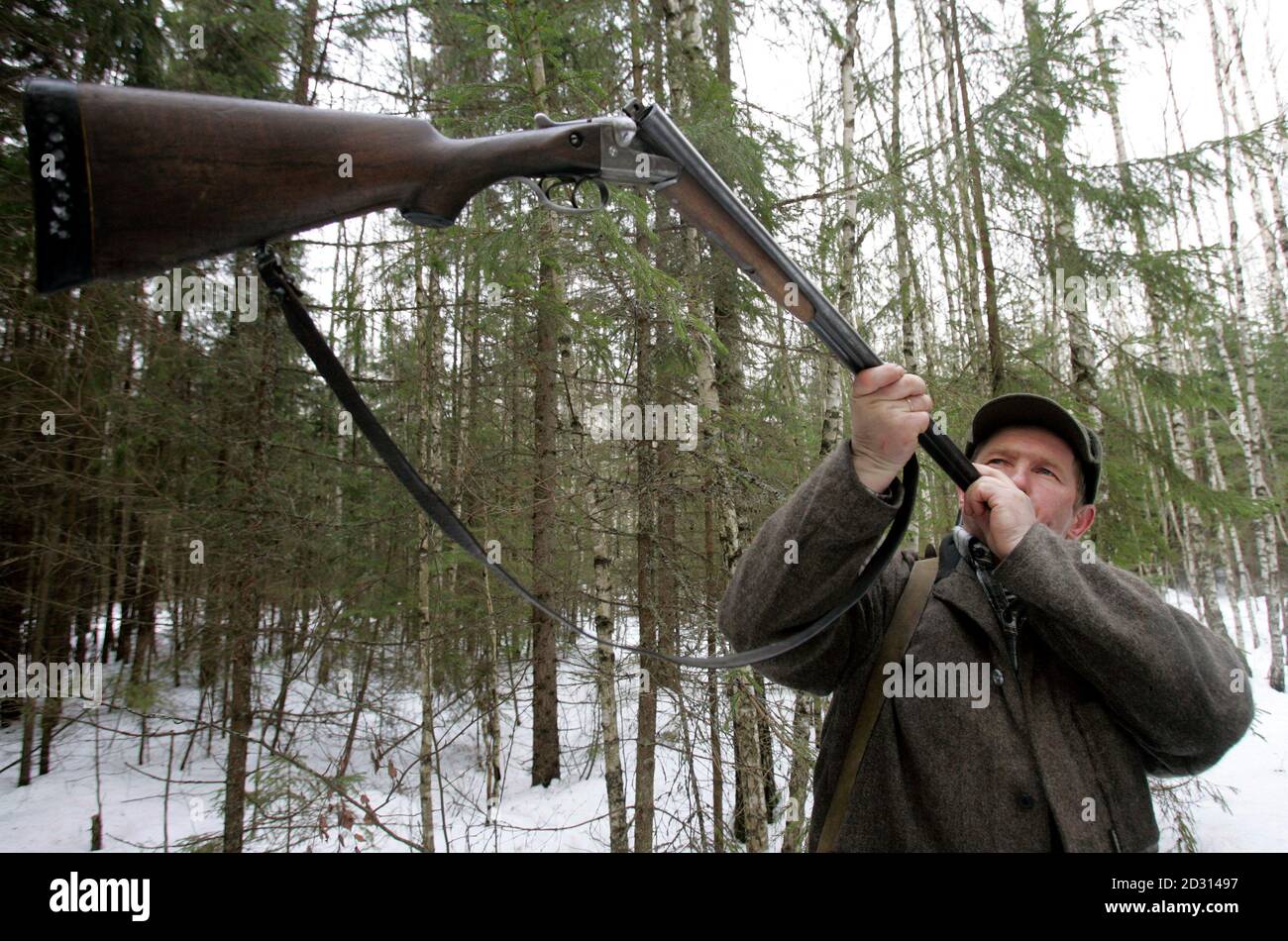 Human hunters and wolves hi-res stock photography and images - Alamy