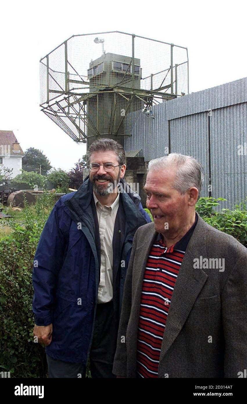 Scaling down military bases hi-res stock photography and images - Alamy