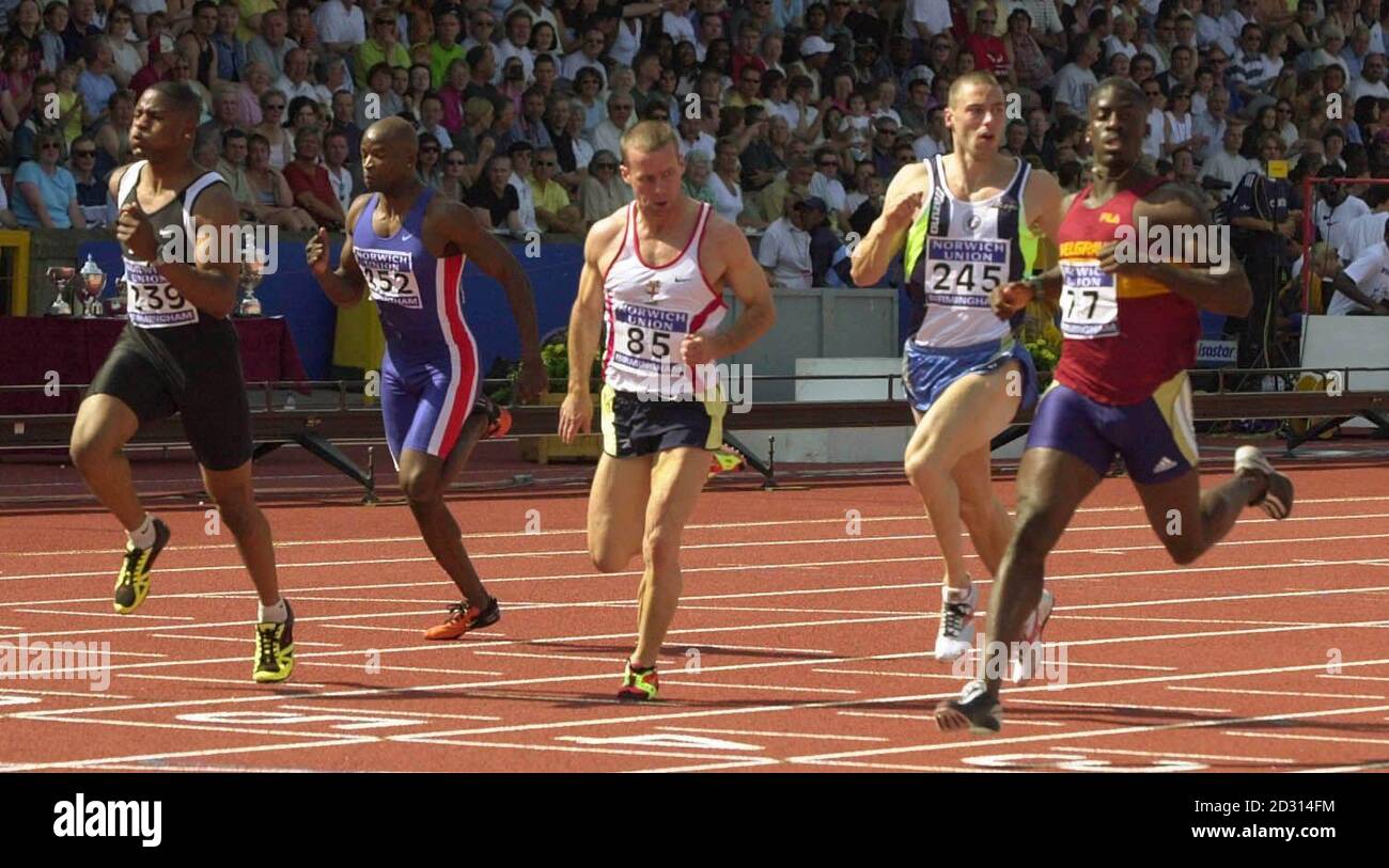 Dwain chambers 77 wins heat 2 100m semi final hi-res stock photography ...