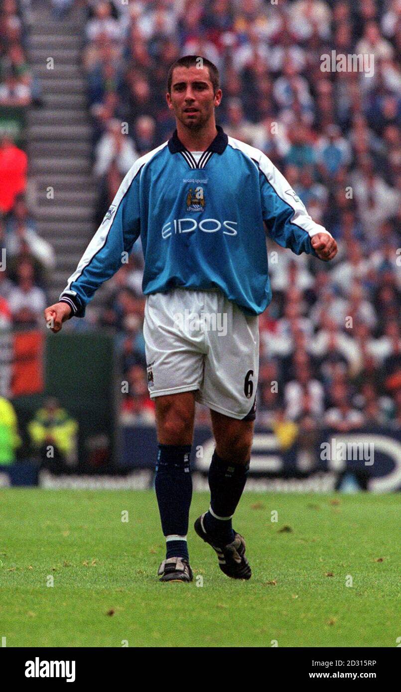 Sport football kevin horlock hi-res stock photography and images - Alamy