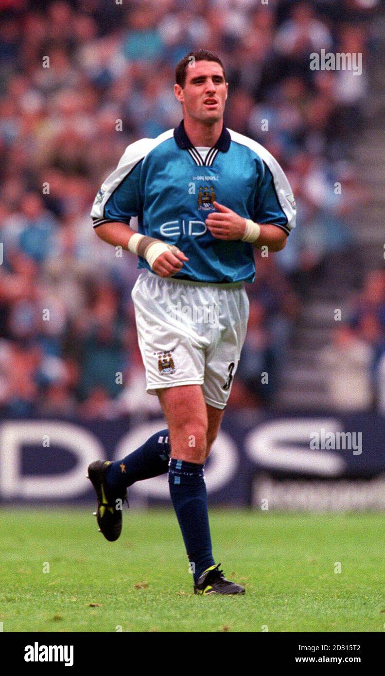 Mark kennedy manchester city hi-res stock photography and images - Alamy
