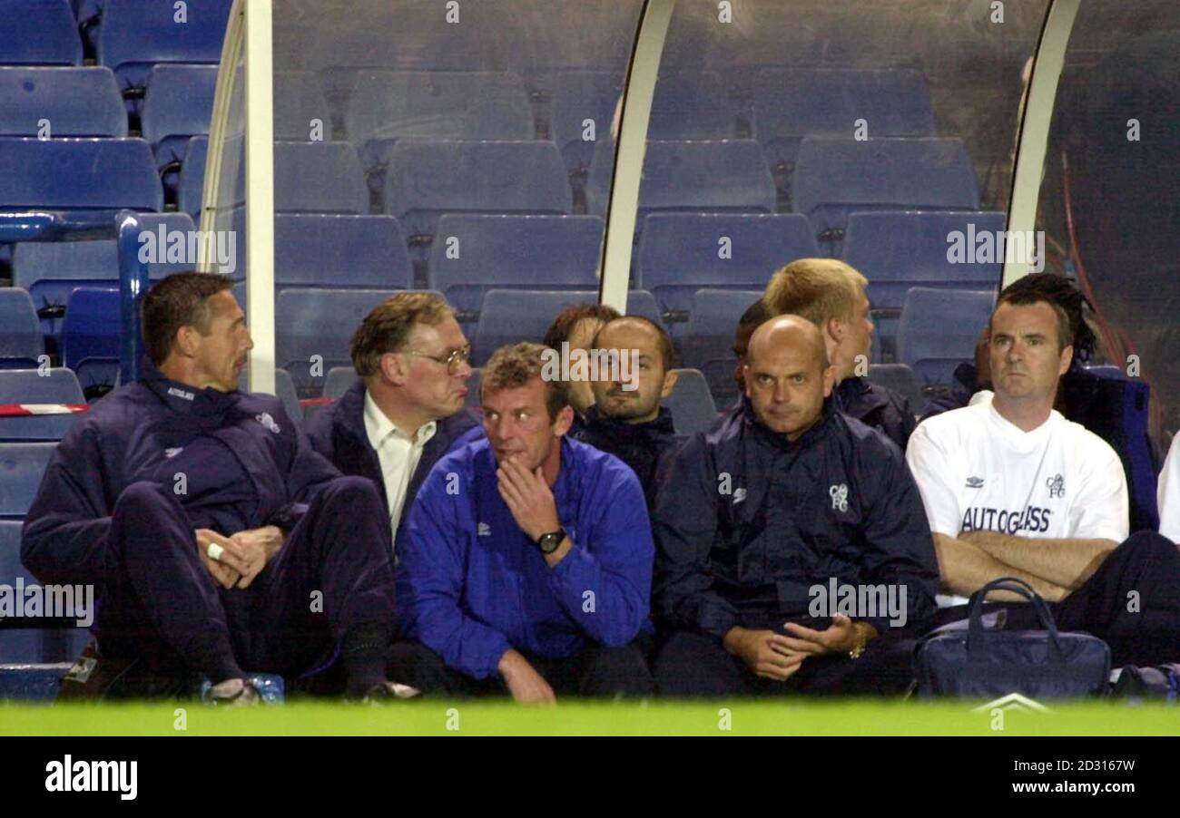 Round chin hi-res stock photography and images - Alamy