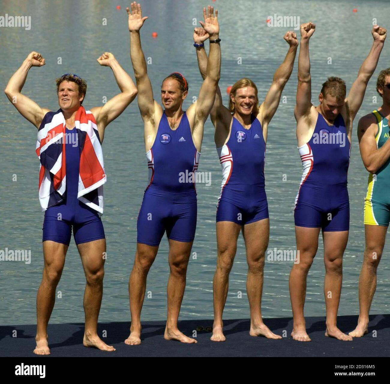 Tim foster matthew pinsent celebrate winning gold hi-res stock ...