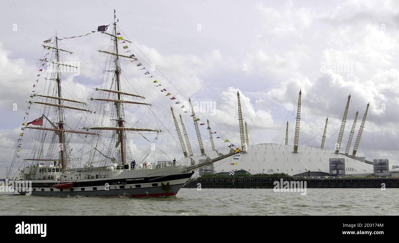 Old thames shipyard hi-res stock photography and images - Alamy
