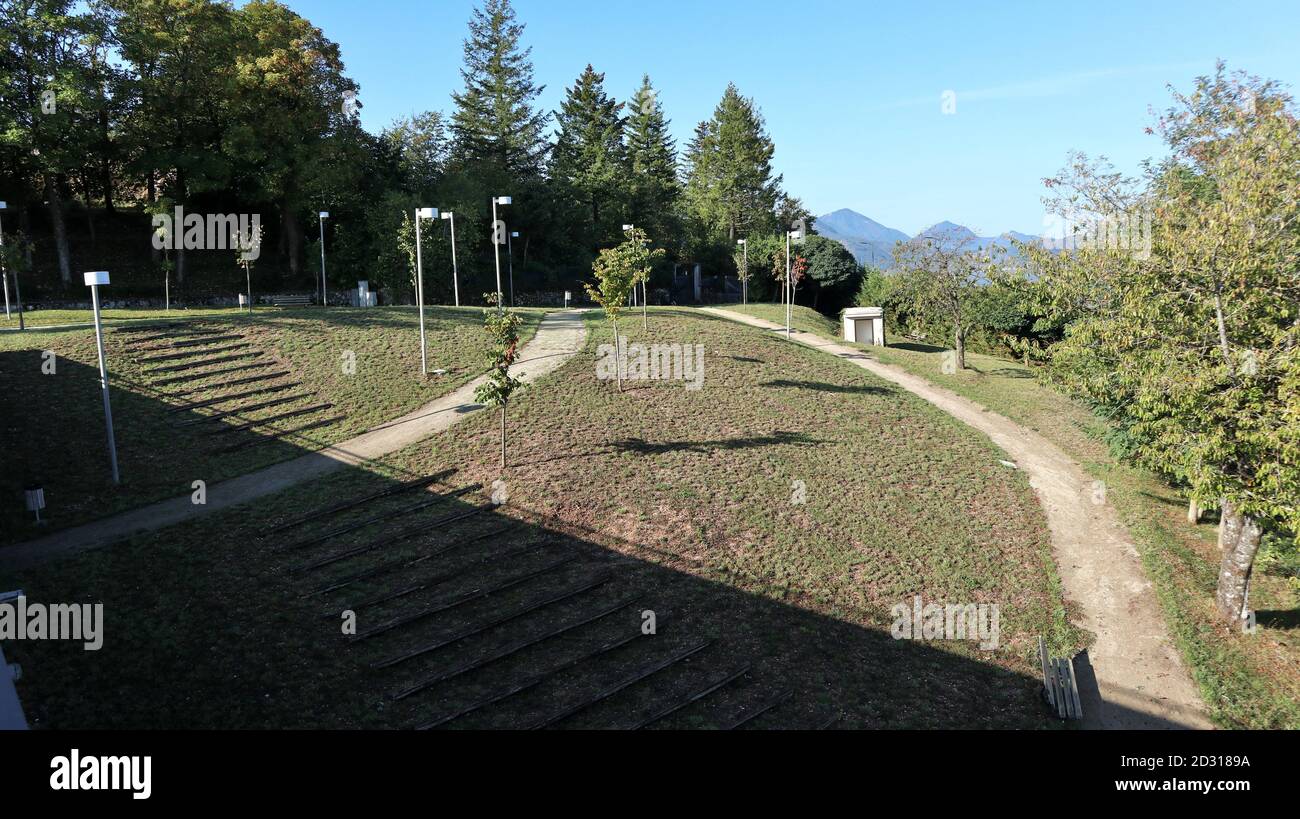 Parco di castello hi-res stock photography and images - Alamy