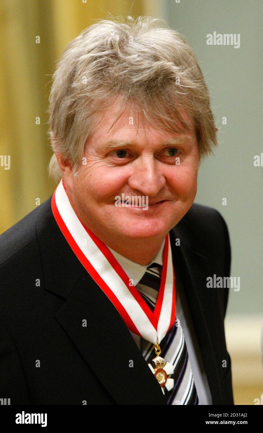 Canadian musician tom cochrane hi-res stock photography and images - Alamy