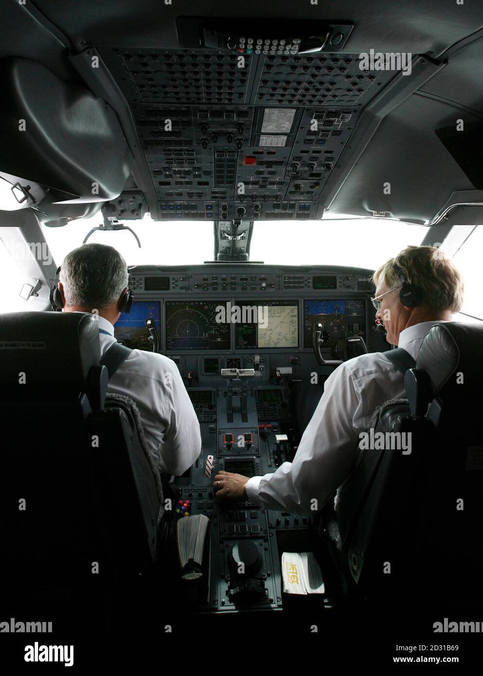 Synthetic vision system hi-res stock photography and images - Alamy