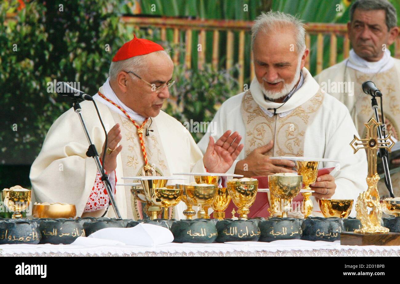 Sisters of the cross hi-res stock photography and images - Alamy