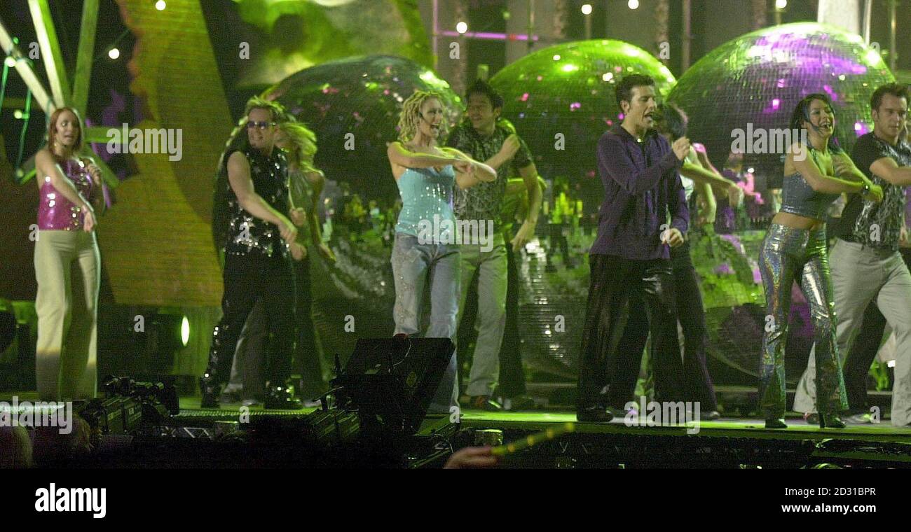 NO MERCHANDISE: Pop group Steps performing on stage during the Smash ...