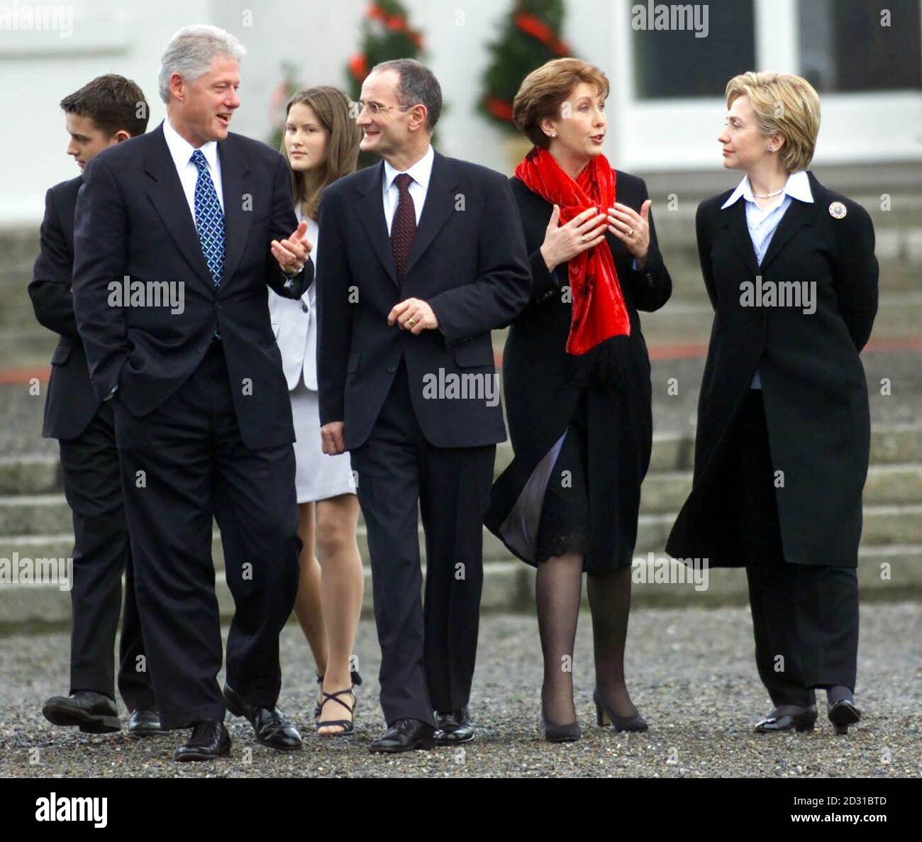 US President Bill Clinton (left) and his wife Senator Hillary Clinton ...
