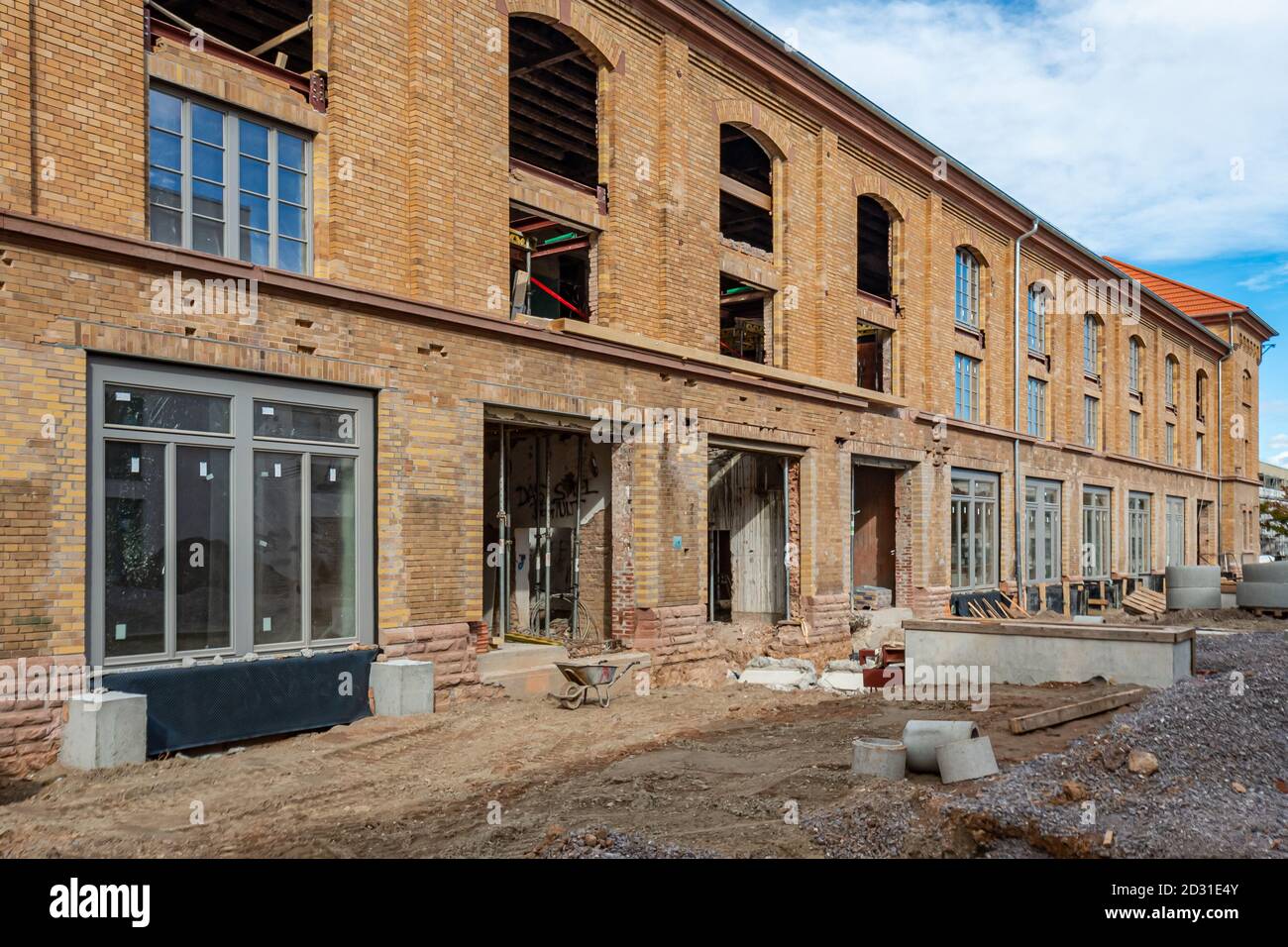 Old brick background under hi-res stock photography and images - Alamy