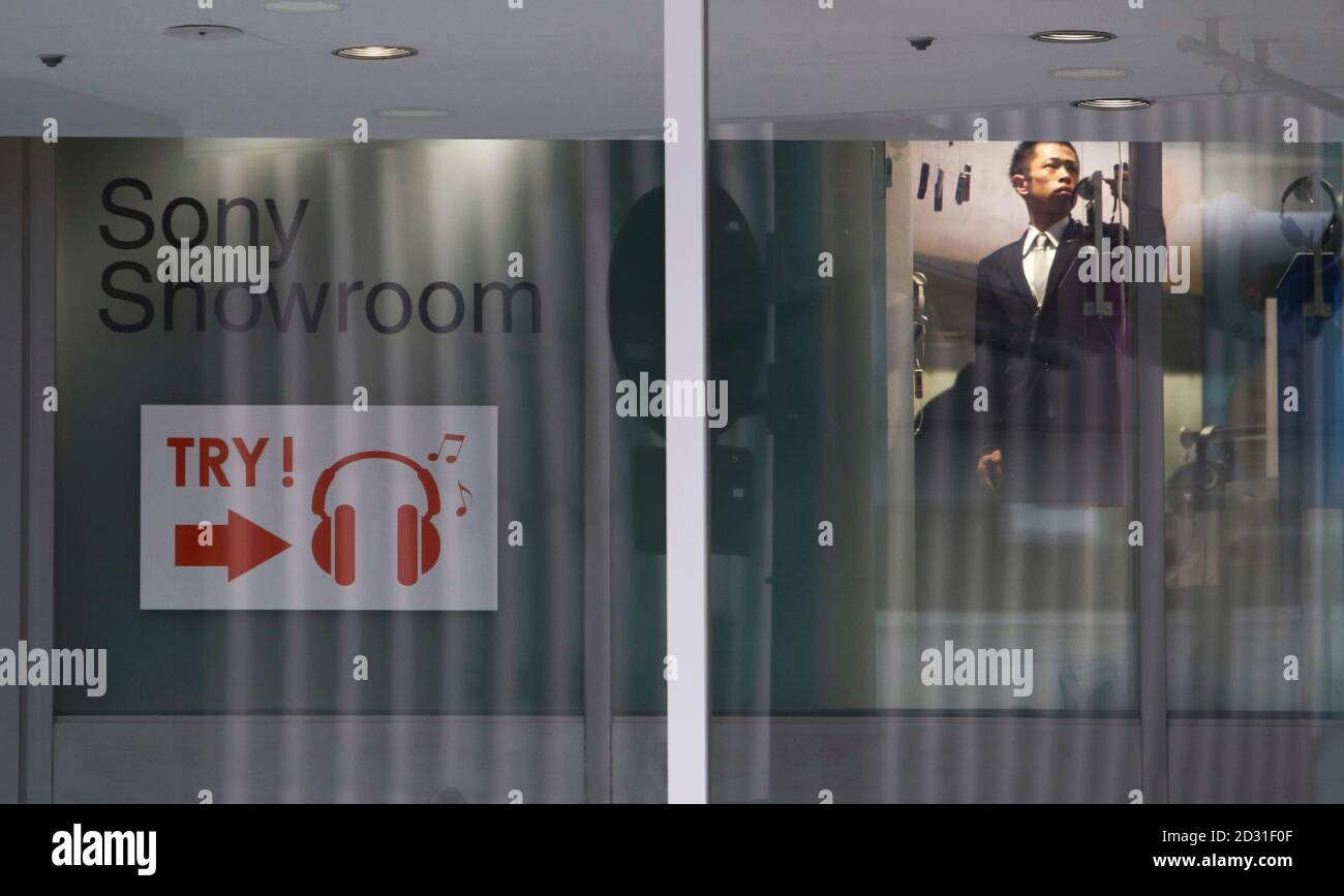 Sony japan employee hi-res stock photography and images - Alamy
