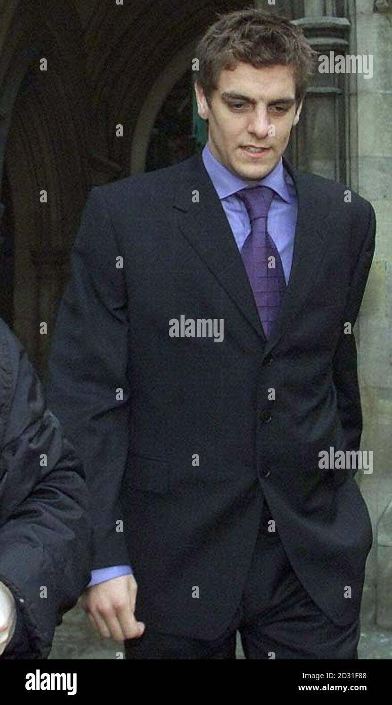 Leeds united footballer johnathan woodgate arrives at hull crown court ...