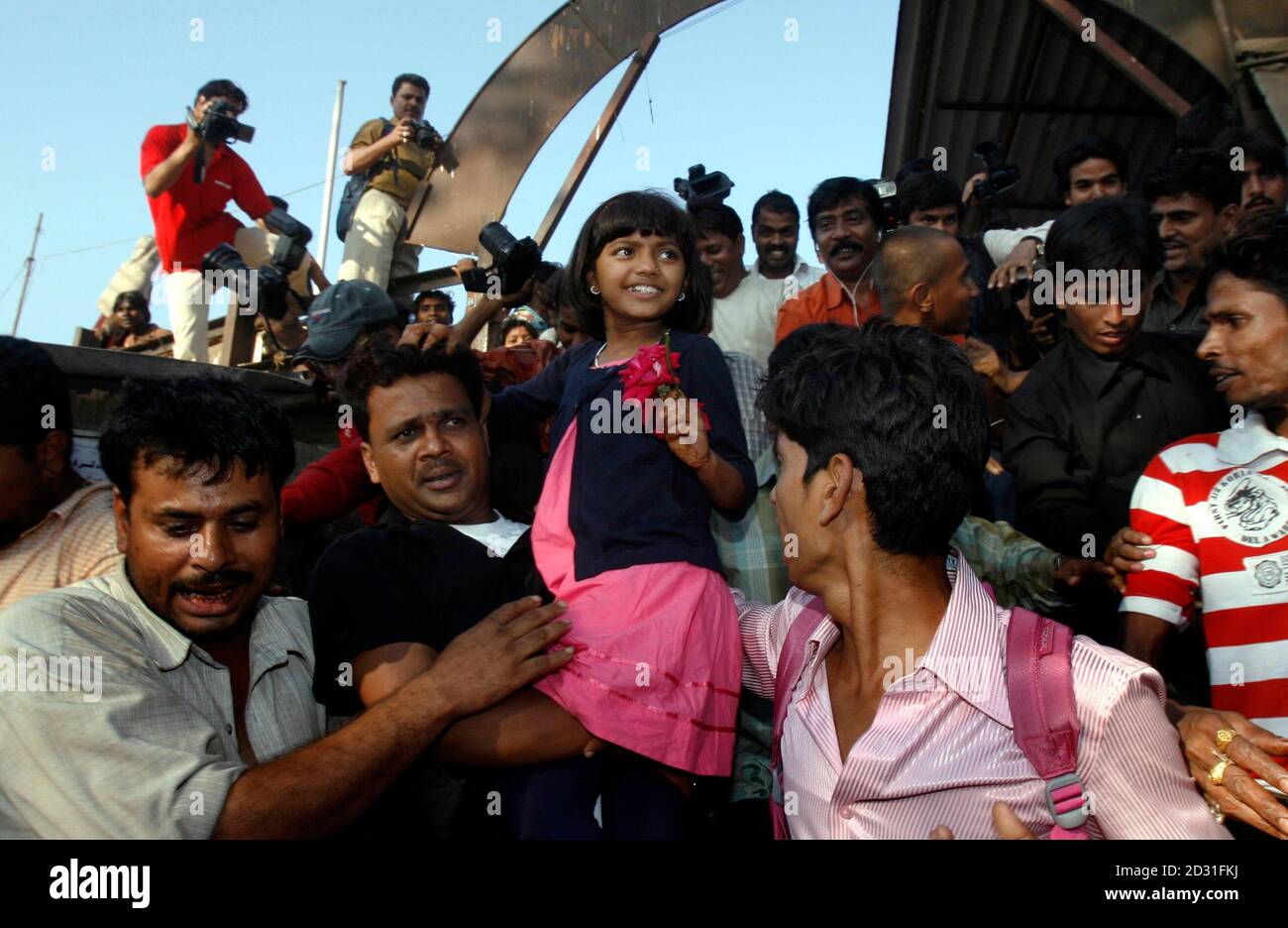 Slumdog millionaire rubina ali hi-res stock photography and images - Alamy